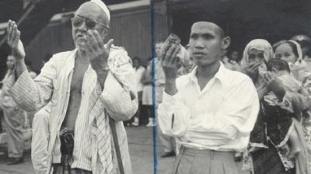 KH Abdul Ghoni Basmol dan Potret Jemaah Haji Indonesia 1950 - Rambu Kota